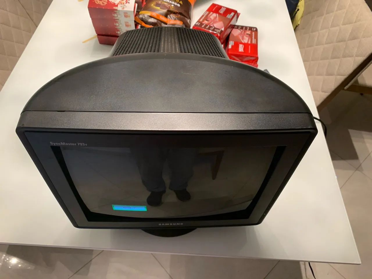 Monitor Samsung SyncMaster 793v CRT 17 polegadas semiplano