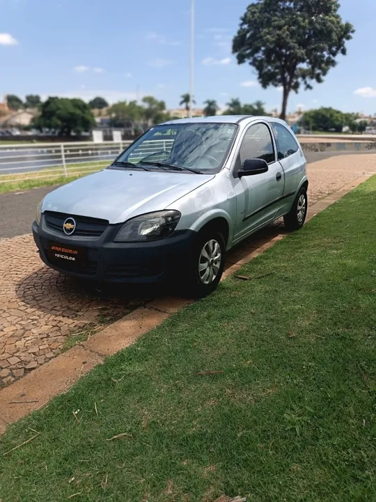 "chevrolet celta 2 portas" - Carros Usados e Novos à venda