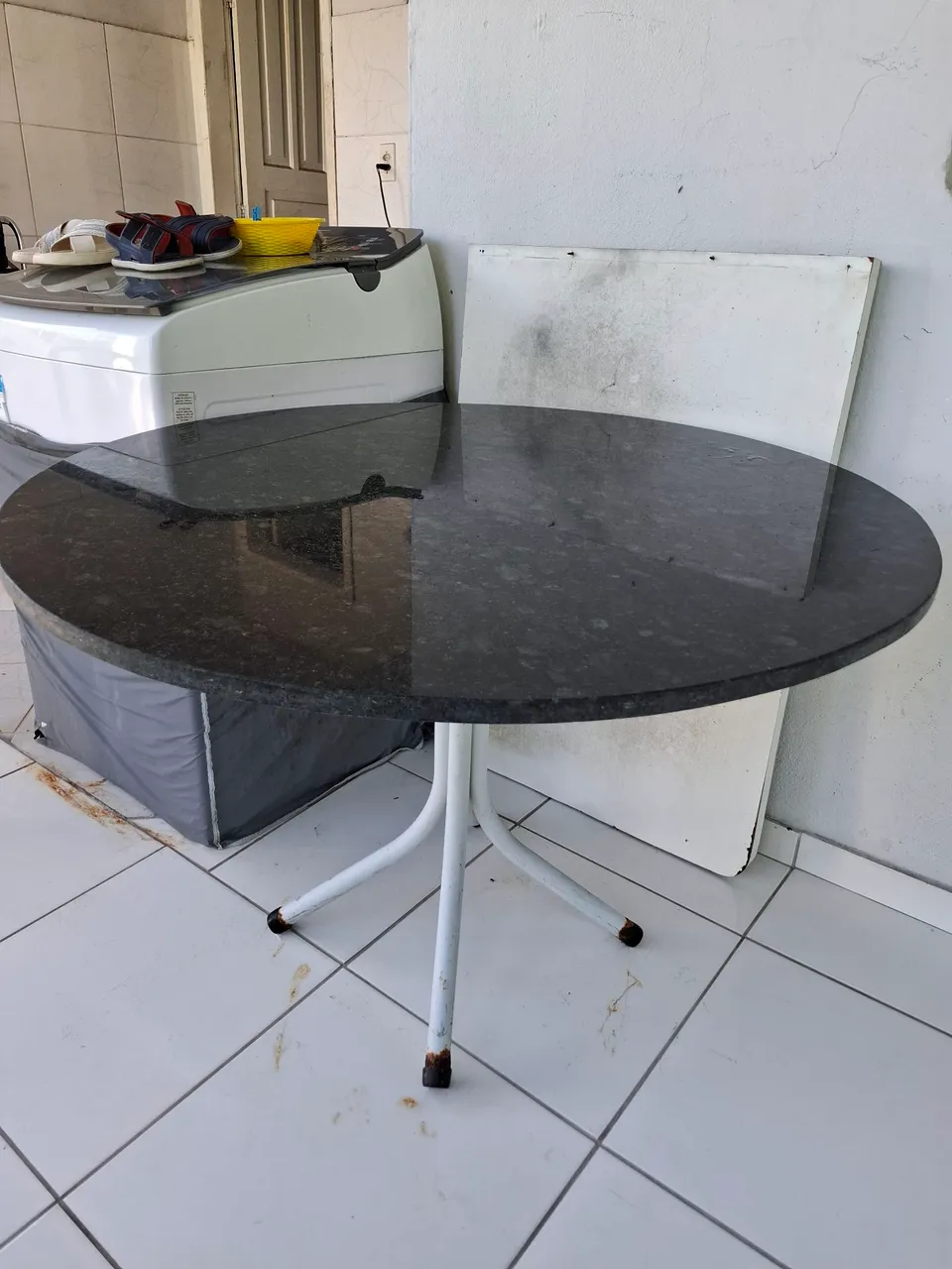 "mesa redonda de granito com 4 cadeiras" - Mesas no Brasil