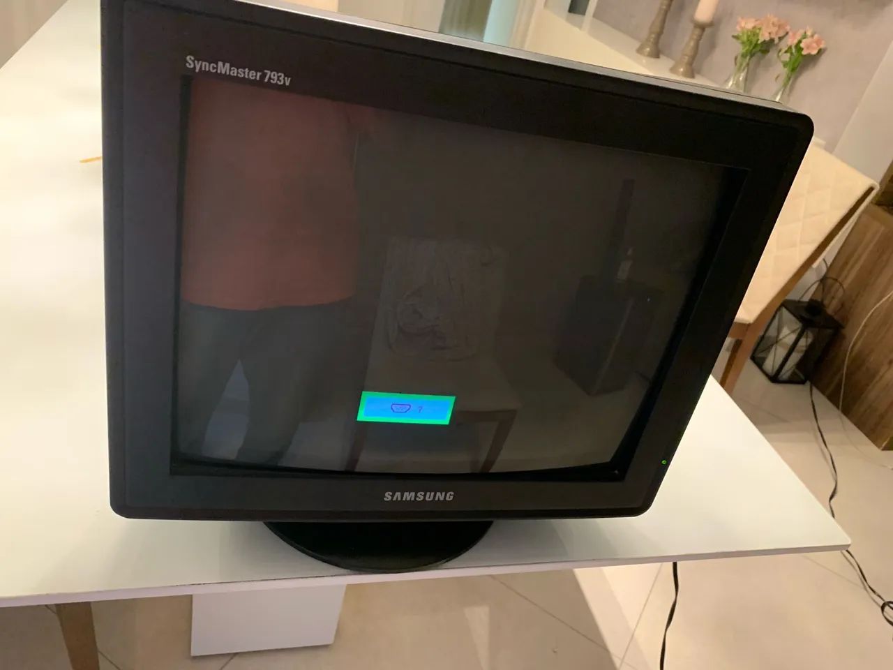 Monitor Samsung SyncMaster 793v CRT 17 polegadas semiplano