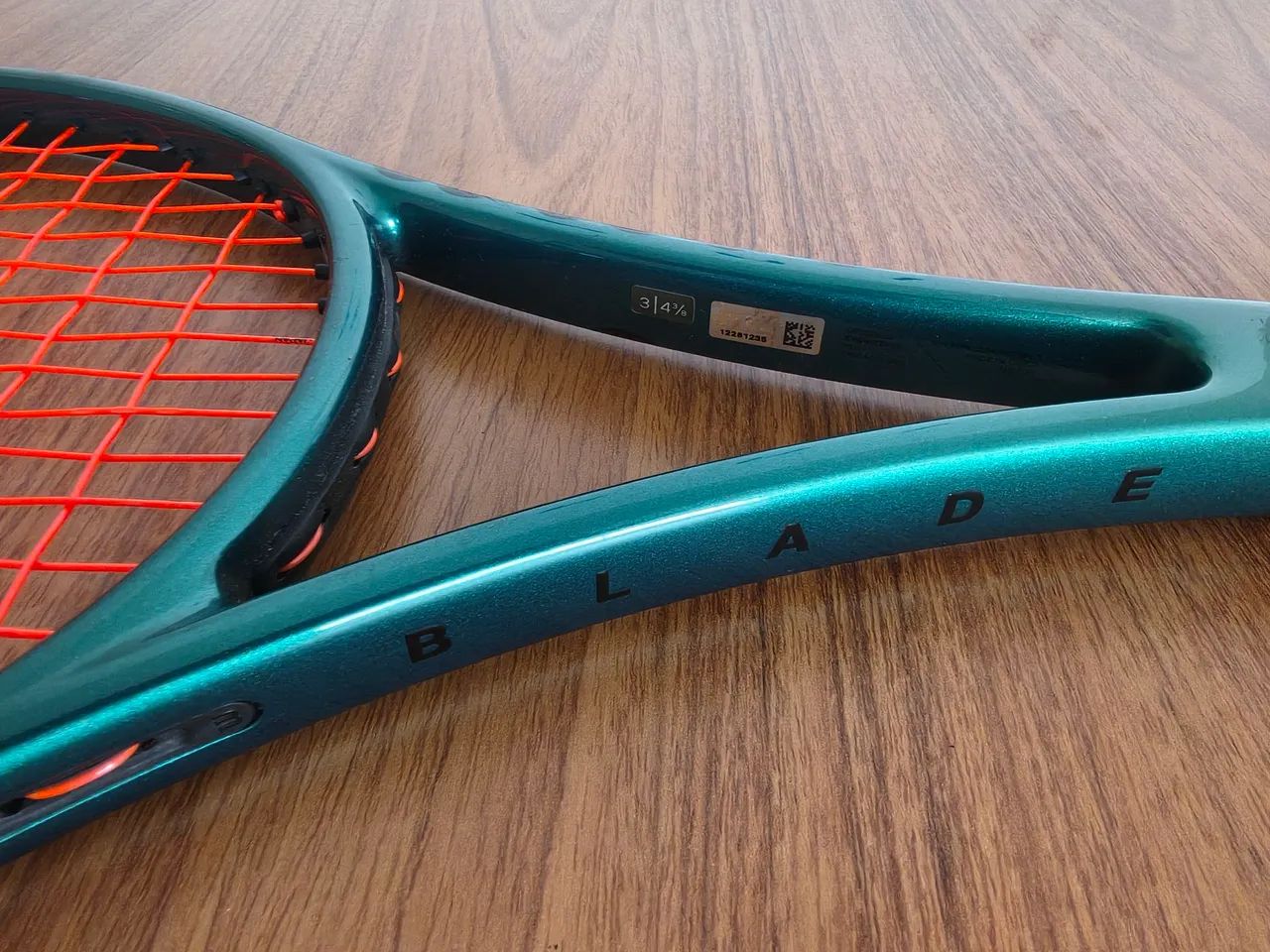 Raquete WILSON BLADE V9 PRO LABS ARO H22 - Esportes de Quadra e Ao Ar ...