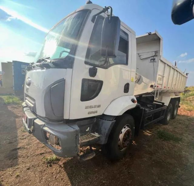 Ford Cargo 2628 (2011) Caçamba 6x4 - Caminhões - Jabaquara, São Paulo ...