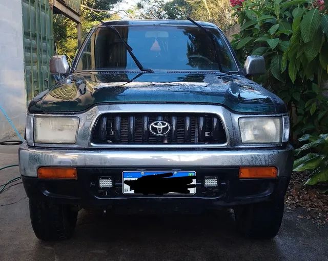 TOYOTA HILUX 2002 Usados e Novos