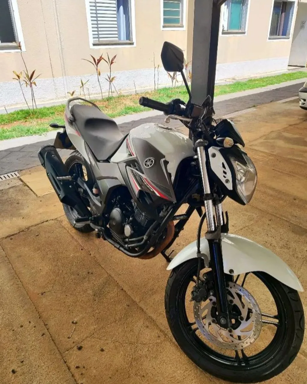 Motos YAMAHA FZ25 no Brasil