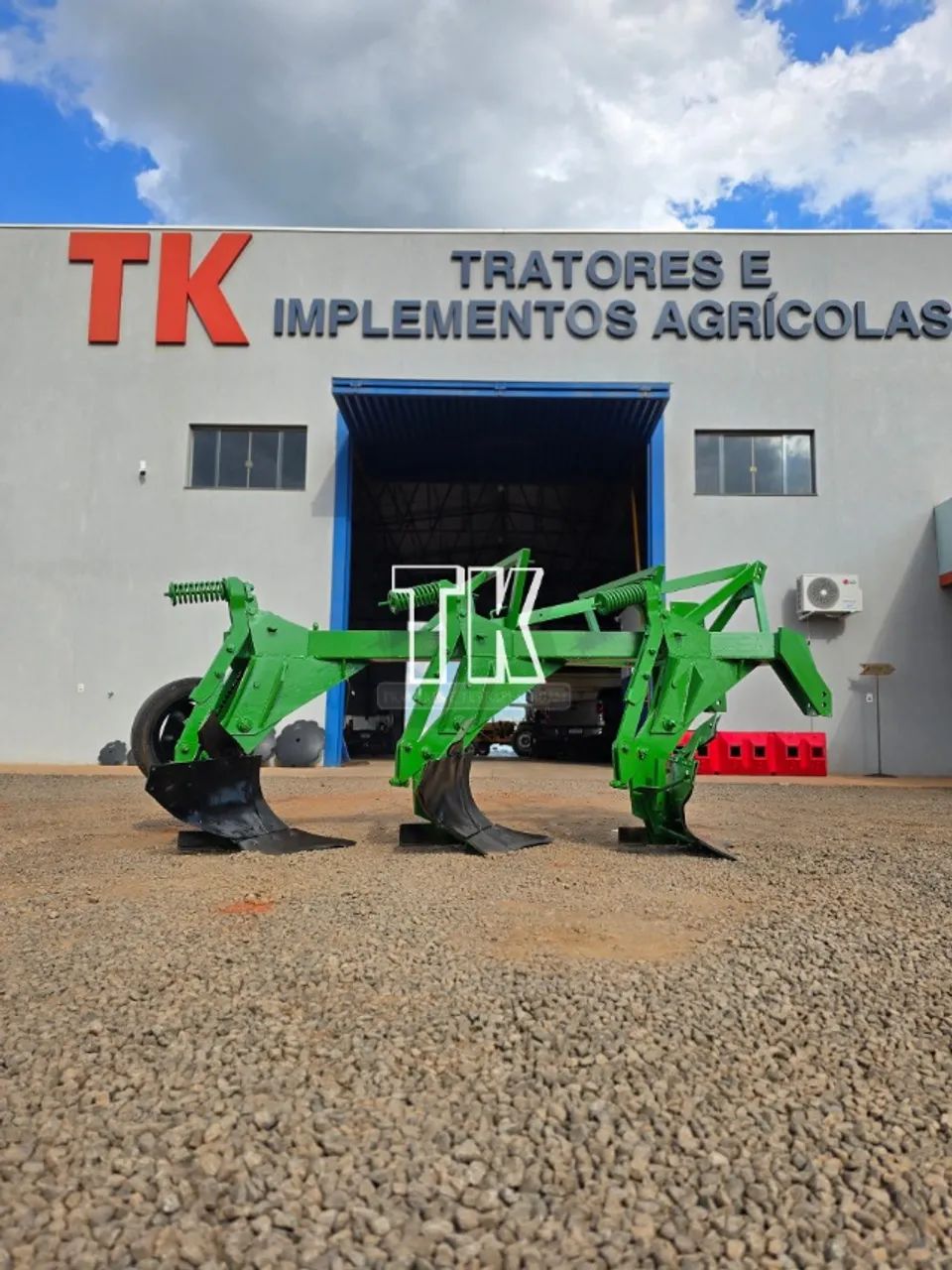 cod. 1380 ARADO DE AIVECA CANAVIERO 3 BICOS IKEDA - Tk Tratores Nova ...