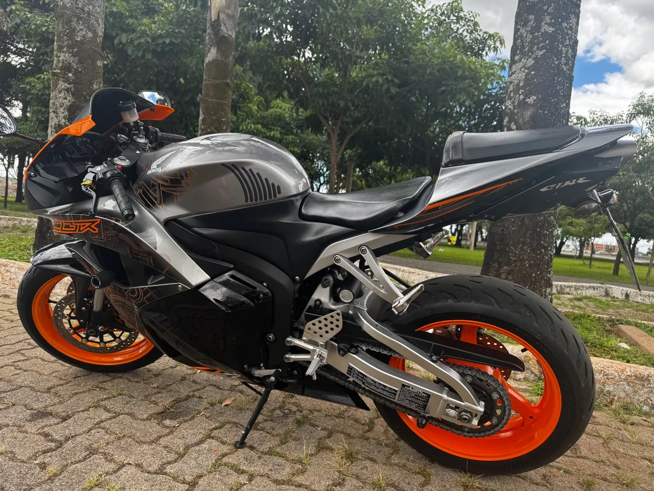 Motos HONDA CBR 600 RR no Brasil