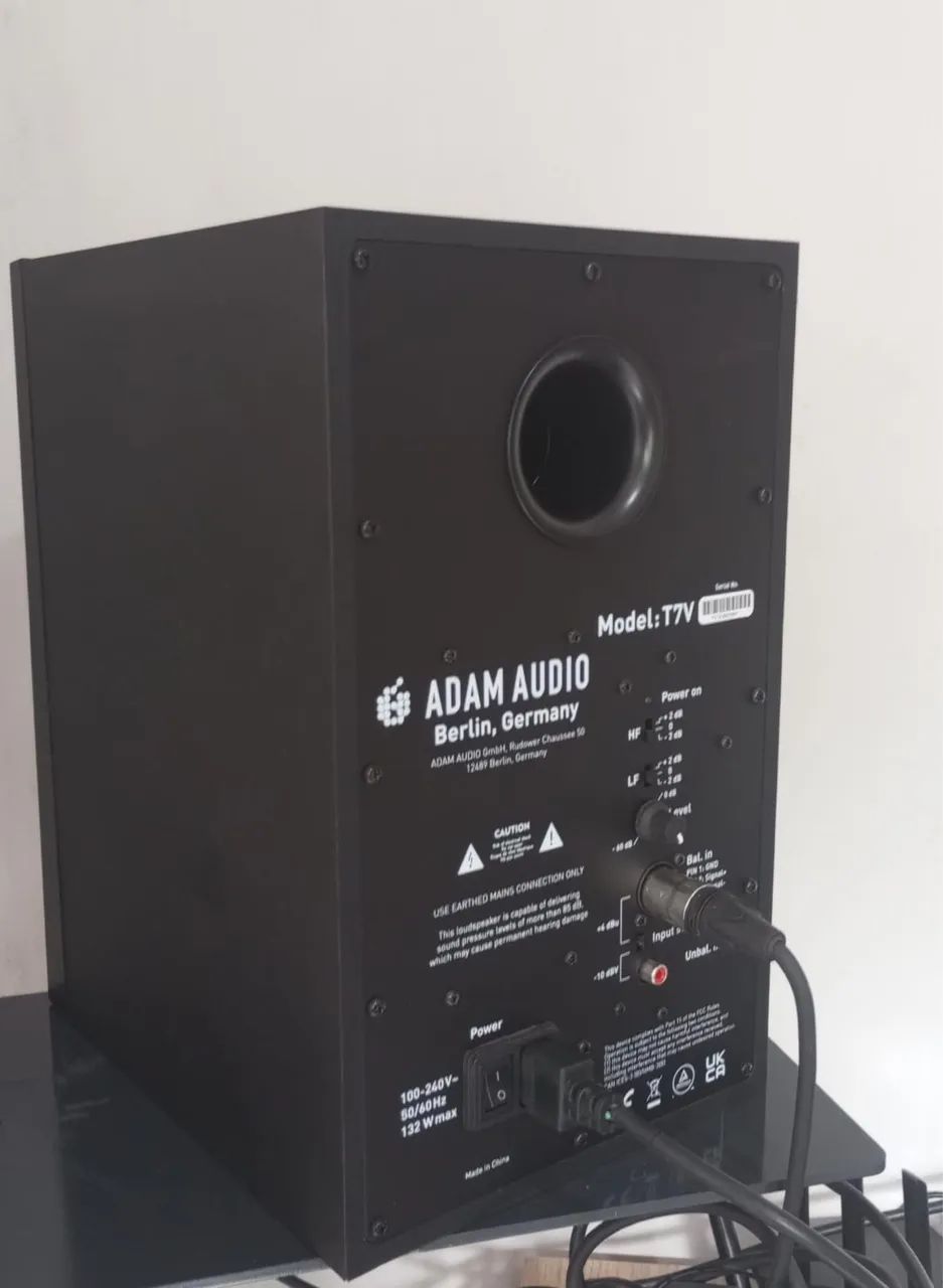 Monitores de referência Adam TV7 (par) - Aparelhos de Som - Parque das ...