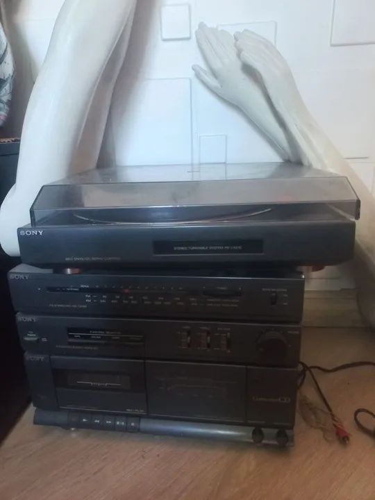 Som Sony Completo - CD, Rádio e Toca-Discos - Aparelhos de Som - Água ...