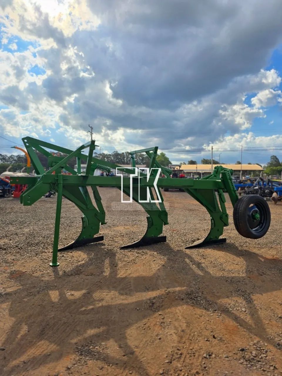 cod. 1380 ARADO DE AIVECA CANAVIERO 3 BICOS IKEDA - Tk Tratores Nova ...