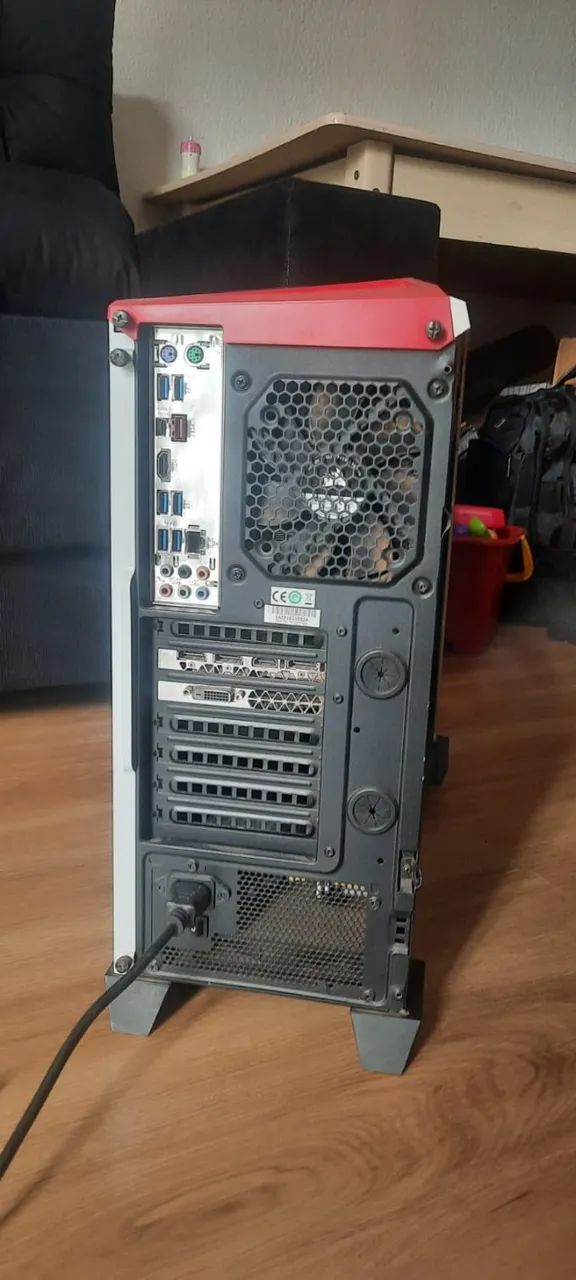 PC Gamer em perfeito estado - Computadores e Desktops - Condomínio ...