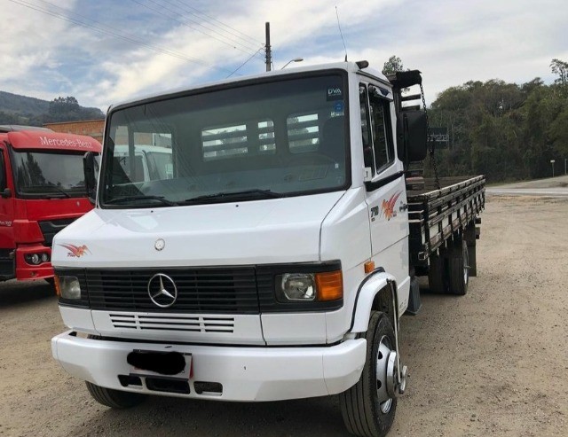 Mb 710 carroceria 2010 - Caminhões - Macedo, Guarulhos 948576579 | OLX