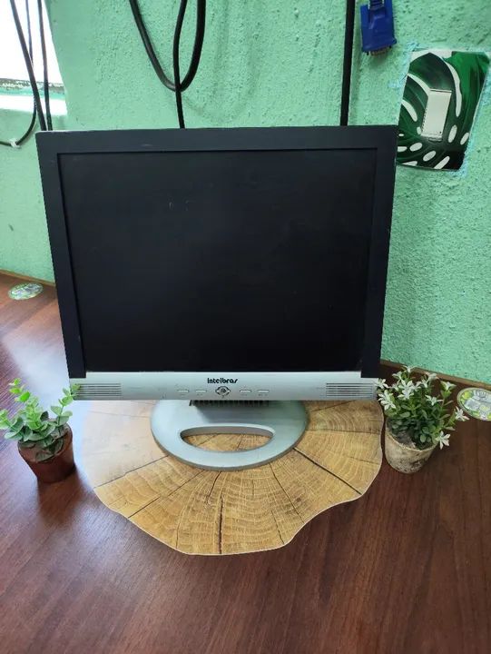 Monitor LCD 15 polegadas TOP - Monitores - Londrina (São Benedito ...