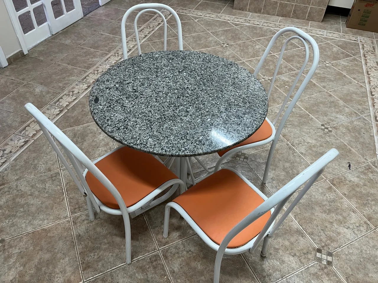 "mesa de granito redonda" - Mesas no Brasil