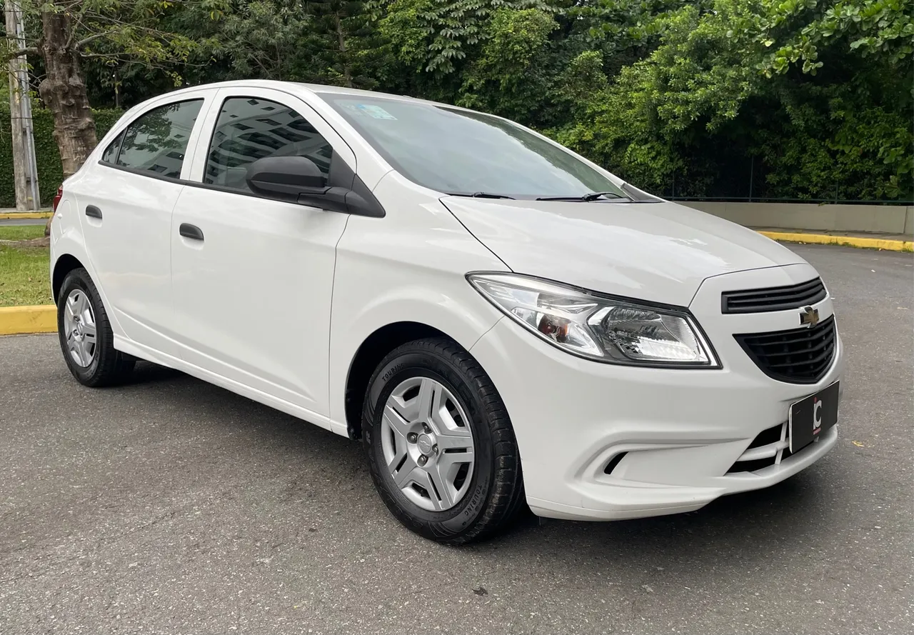 CHEVROLET ONIX 2018 Usados e Novos
