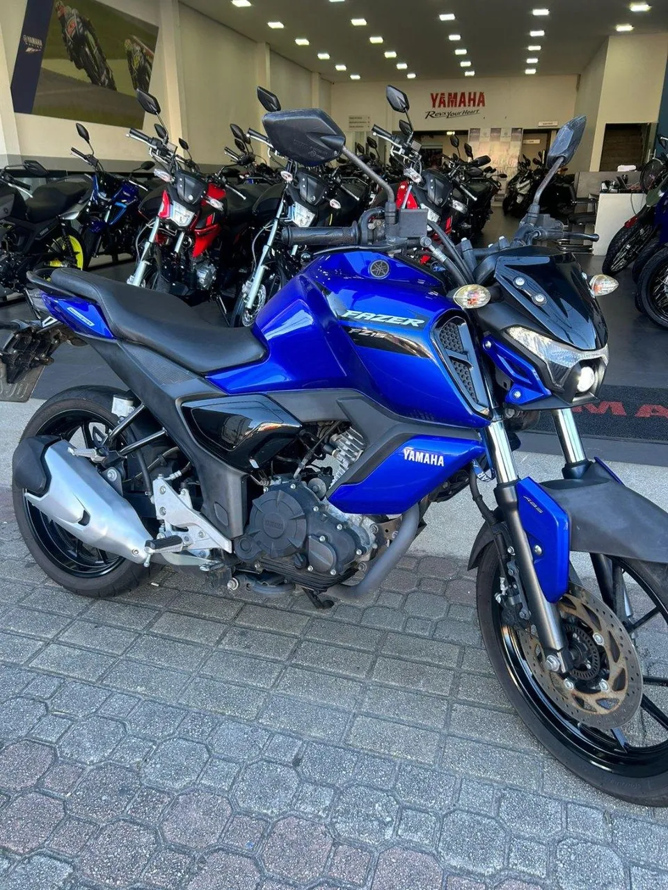 Motos YAMAHA FAZER 2023 no Brasil