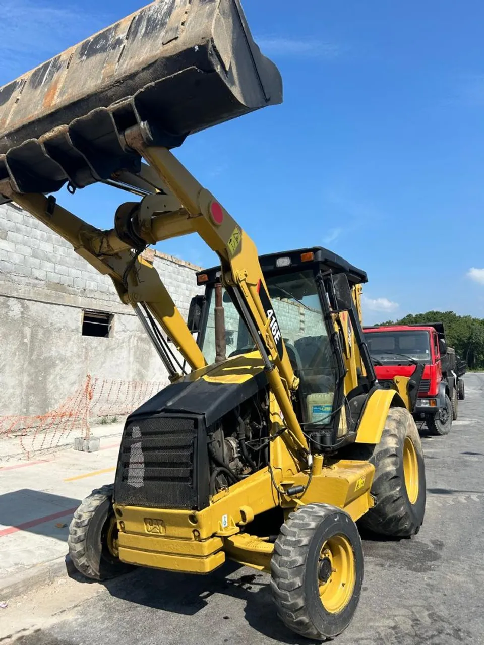 "retroescavadeira caterpillar" - Máquinas pesadas para construção no Brasil