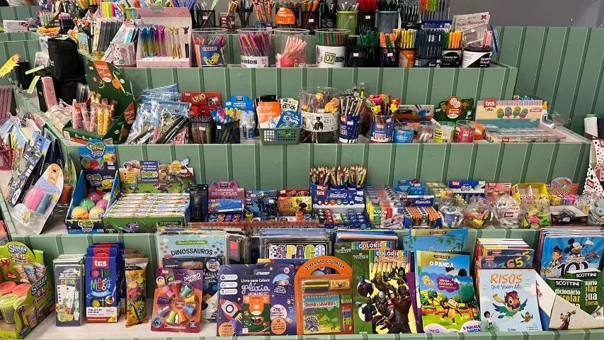 Quiosque de Papelaria dentro de Hipermercado - Comércio e indústria ...