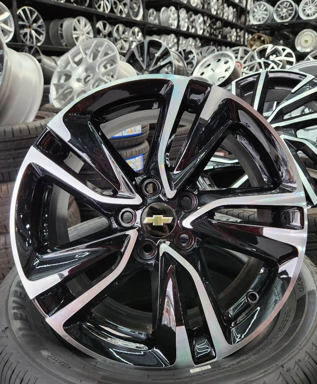 "jogo de rodas tracker" - Peças para carros, vans e utilitários no Brasil