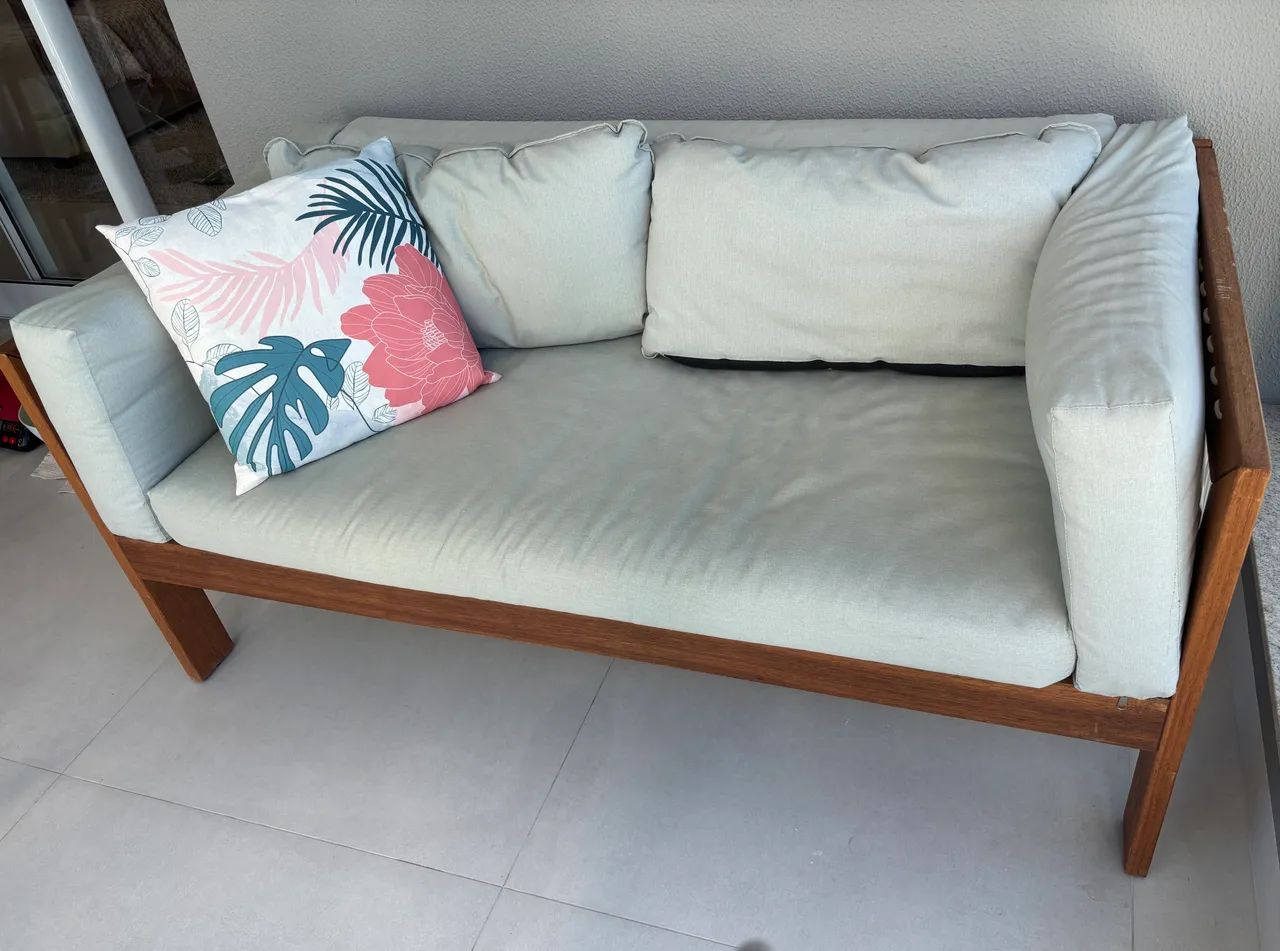 Vendo sofá área externa (jardim ou sacada) em madeira - Sofás e ...