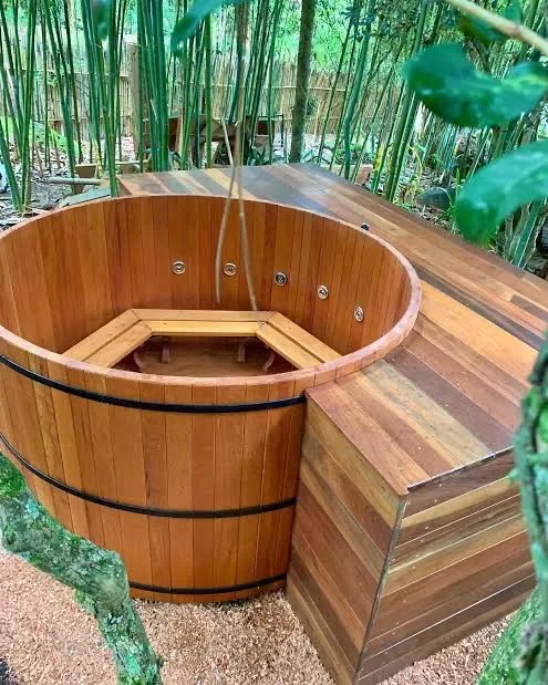 Ofurô de Madeira - Com Hidro e Aquecedor - Área Externa - Recanto dos ...