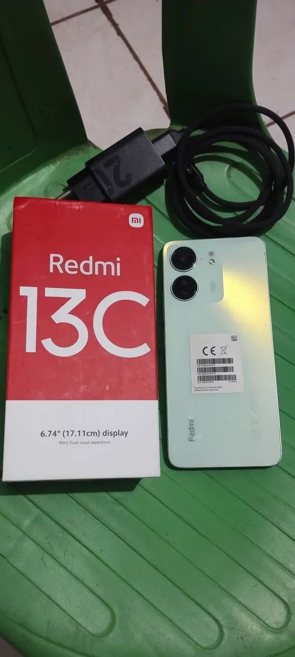 Celular Redmi 13C novo conservado 256GB de memória 12 de RAM ...