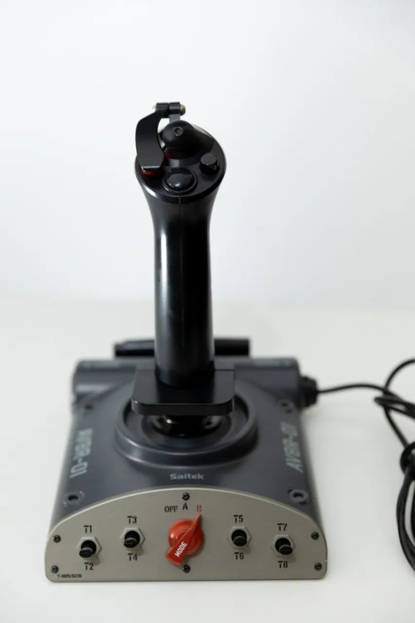 Manche Saitek Av8r-01 - Simulador De Vôo - Raríssimo No Brasil - Peças ...