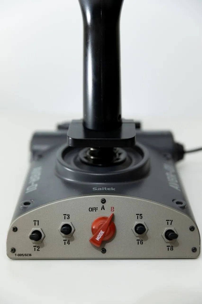 Manche Saitek Av8r-01 - Simulador De Vôo - Raríssimo No Brasil - Peças ...