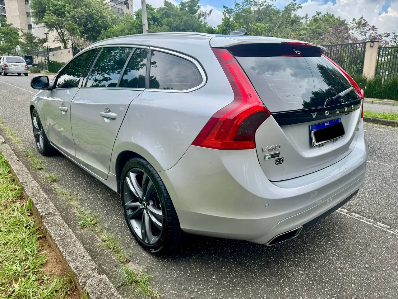 VOLVO V60 Usados e Novos