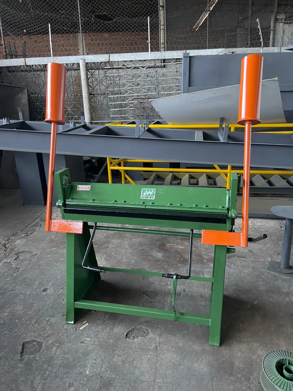 "dobradeiras de chapas" no Brasil