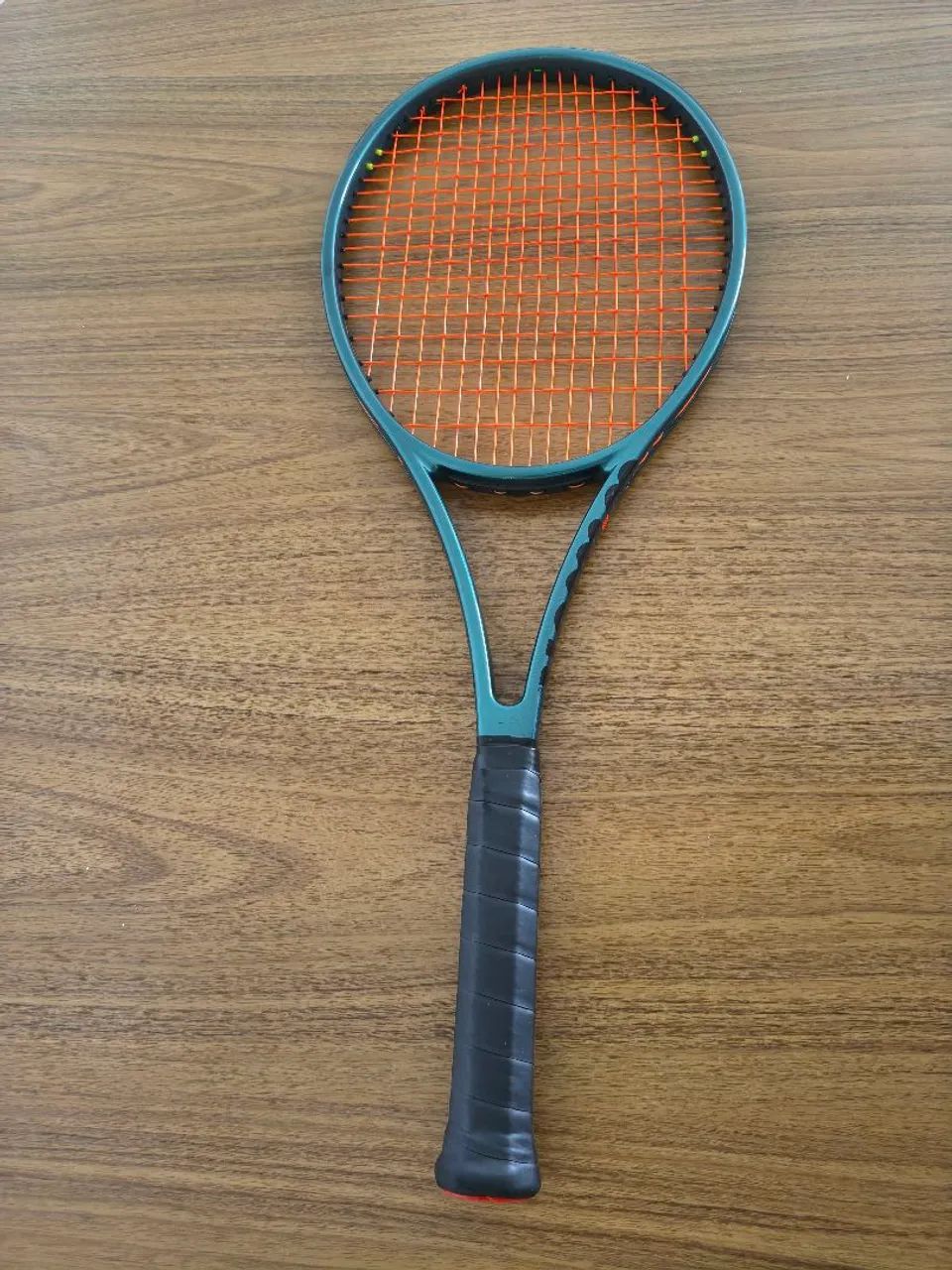 Raquete WILSON BLADE V9 PRO LABS ARO H22 - Esportes de Quadra e Ao Ar ...