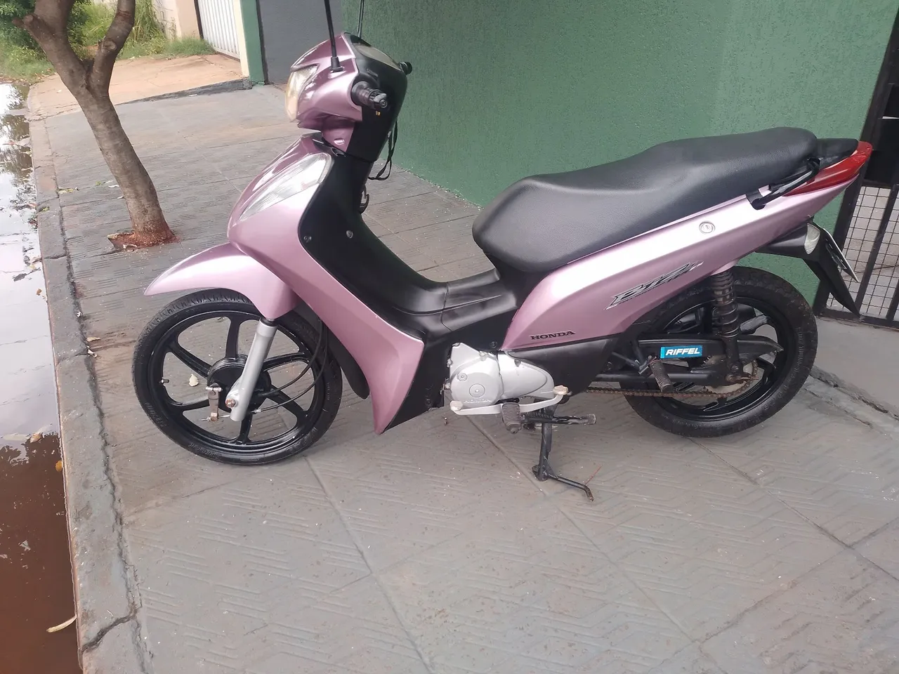 "moto rosa" no Brasil