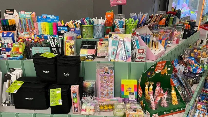 Quiosque de Papelaria dentro de Hipermercado - Comércio e indústria ...