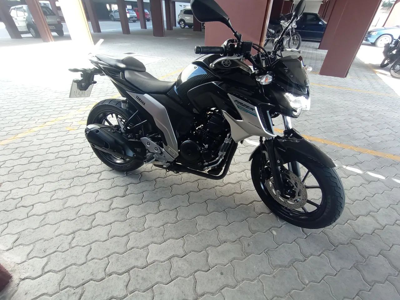 Motos YAMAHA FAZER no Brasil
