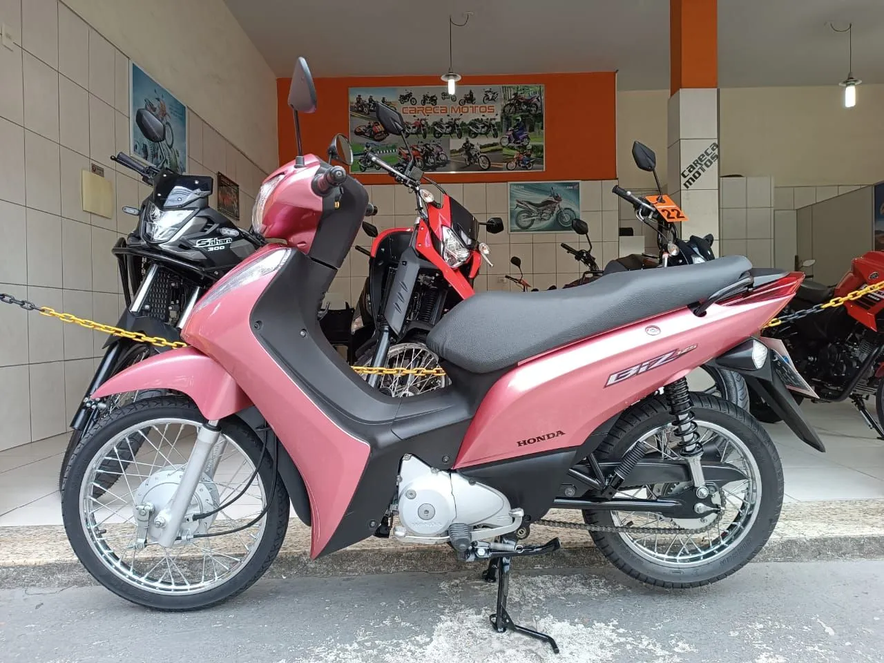 "moto rosa" no Brasil