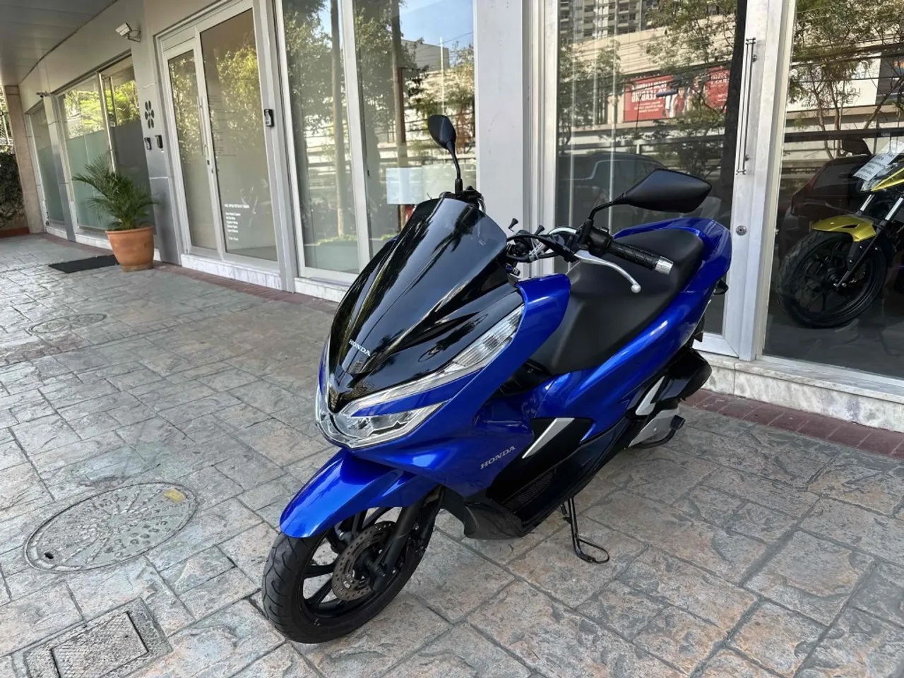 Motos HONDA PCX 2022 no Brasil