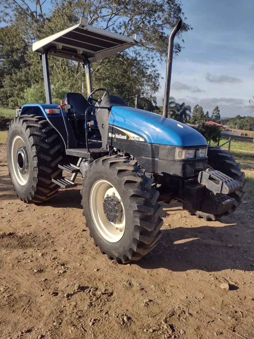 "trator tl75" - Tratores e máquinas agrícolas no Brasil