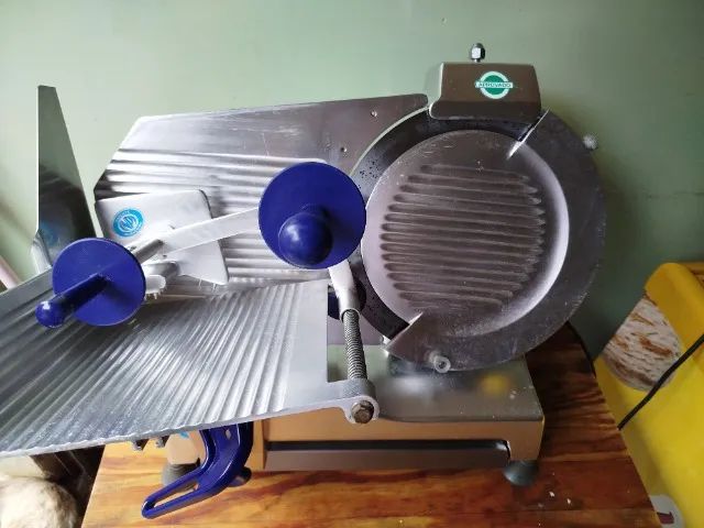 vendo fatiadeira de frios manual - Gastronomia e Hotelaria - Santa Nely ...