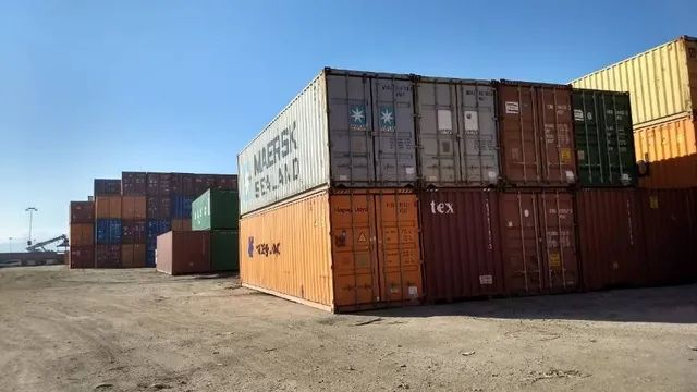 "container naval" no Brasil
