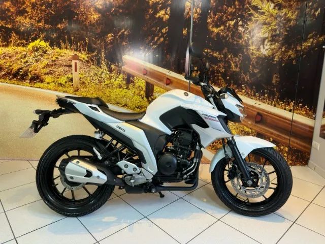 Motos YAMAHA FZ25 2018 em Curitiba e região, PR