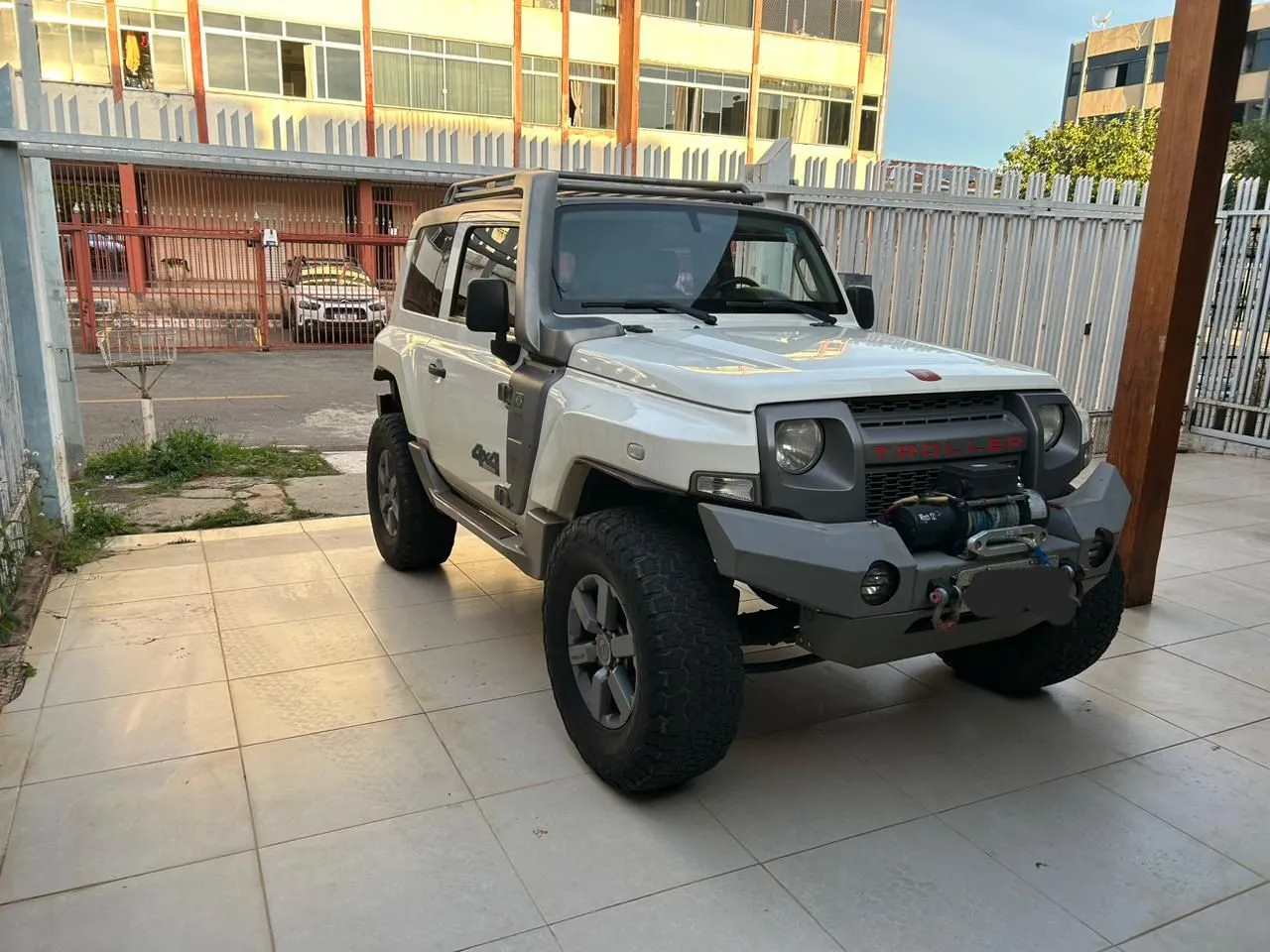 TROLLER T-4 Usados e Novos