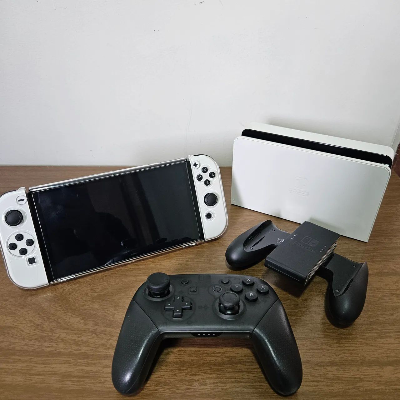Nintendo Switch Oled + Pro Controller (Não é desbloqueado) - Consoles ...