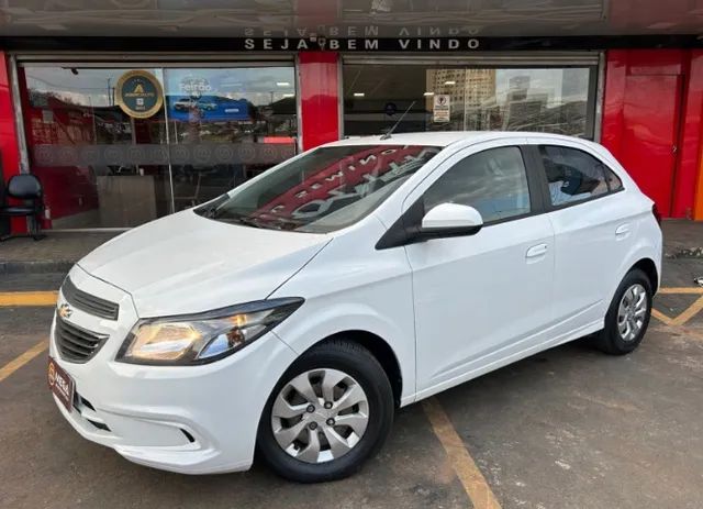 CHEVROLET ONIX 2018 Usados e Novos