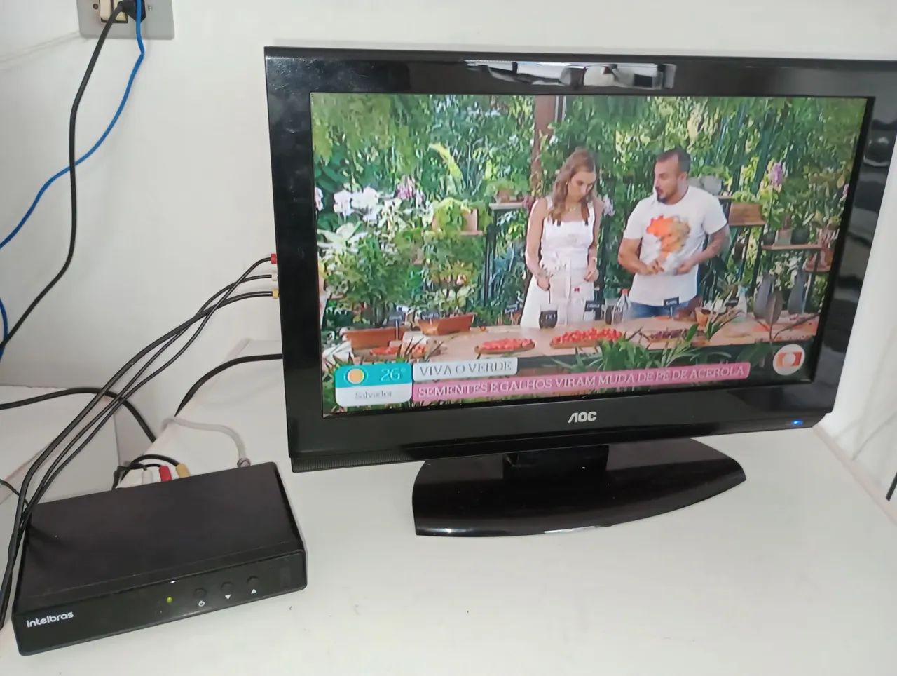 Tv / monitor LCD 19 polegadas com conversor digital - TVs - Bosque dos Eucaliptos, São José dos ...