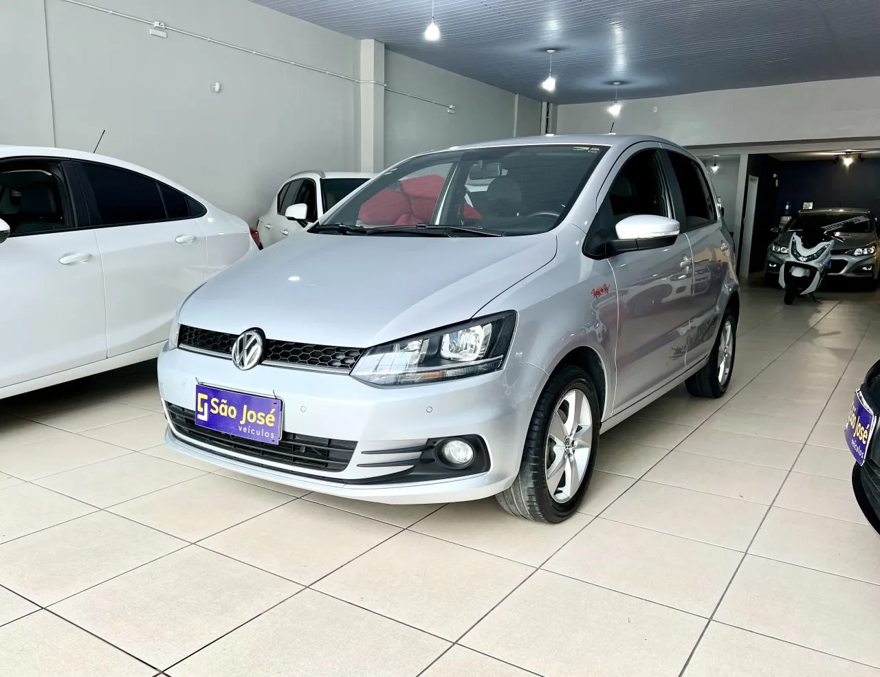 VOLKSWAGEN FOX ROCK IN RIO 1.6 MI TOTAL FLEX 8V 5P Usados e Novos