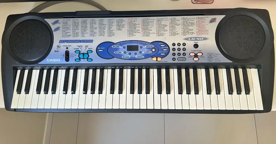 Teclado Casio modelo LK 40 - Instrumentos musicais - Trindade ...