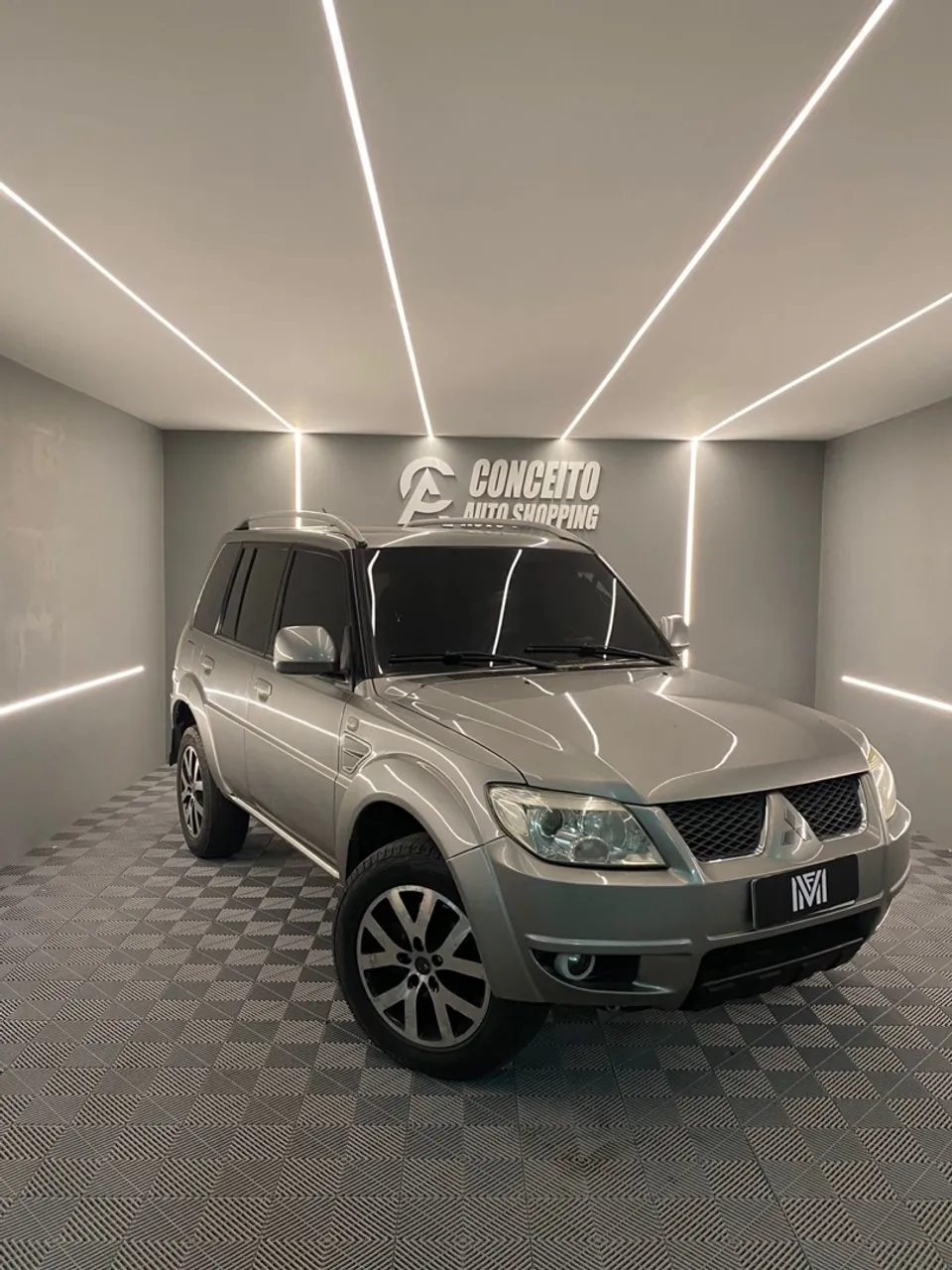 MITSUBISHI PAJERO TR4 2.0/ 2.0 FLEX 16V 4X4 AUT. Usados e Novos