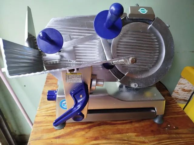 vendo fatiadeira de frios manual - Gastronomia e Hotelaria - Santa Nely ...