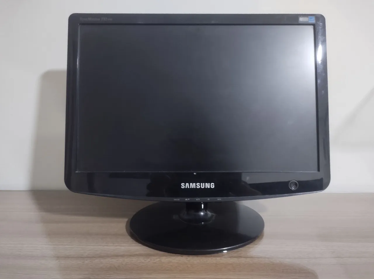 "monitor crt" - Monitores no Brasil