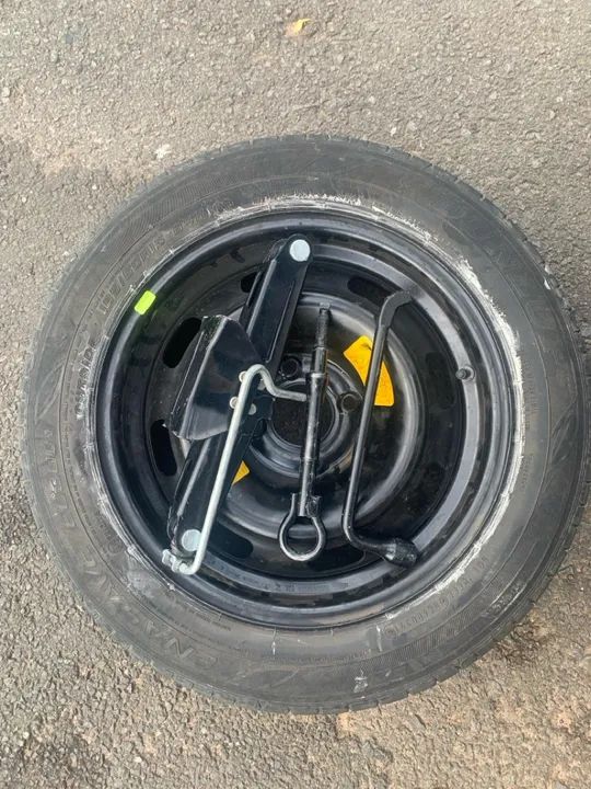 Roda de Ferro 15 polegadas com macaco - Carros, vans e utilitários ...