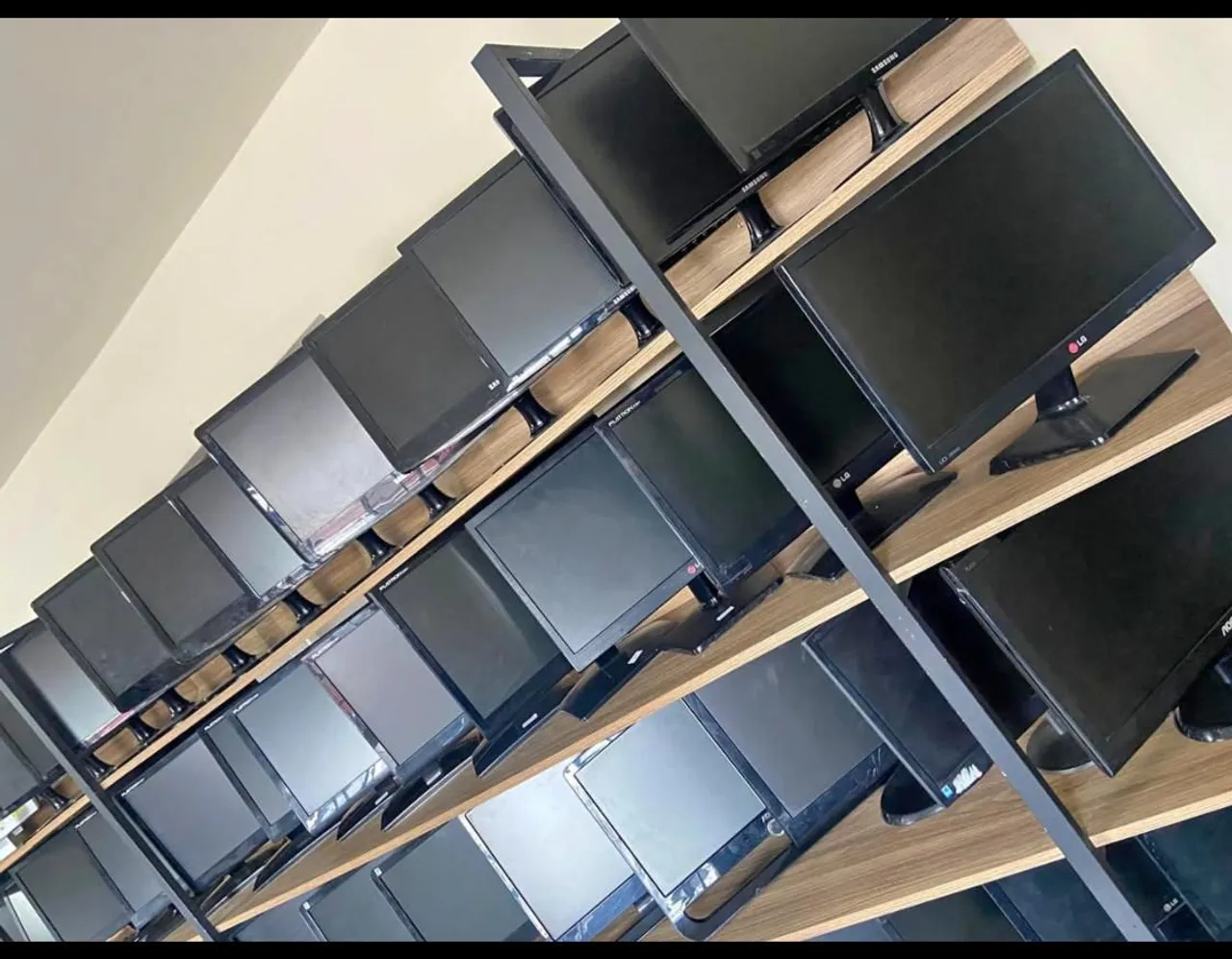 "notebook 19 polegadas" - Monitores no Brasil